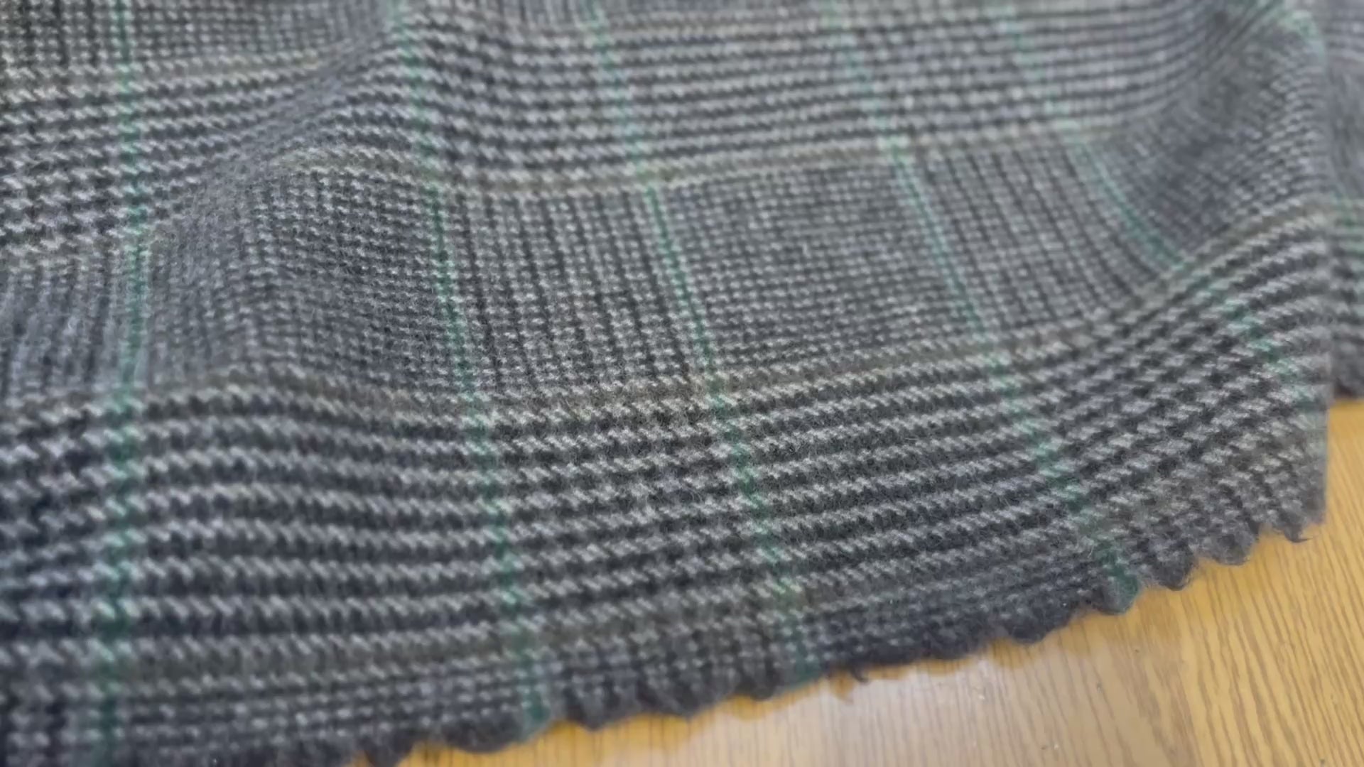 Lainage Motif Prince de Galles Caviar Vert – My Little Coupon