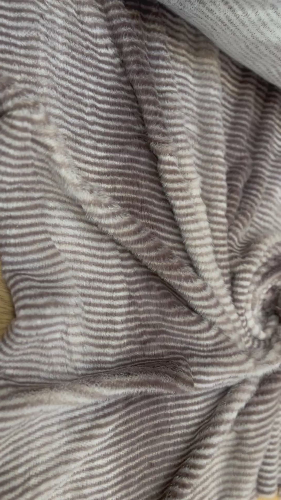 FAUSSE FOURRURE RAYURE MARRON BEIGE - My Little Coupon